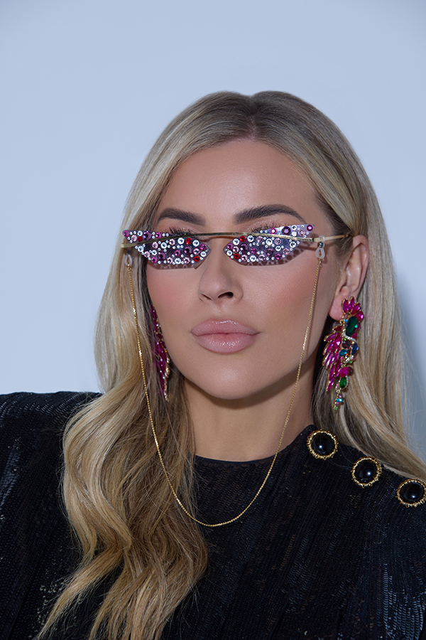 Emily Ford – Glam Week magazine